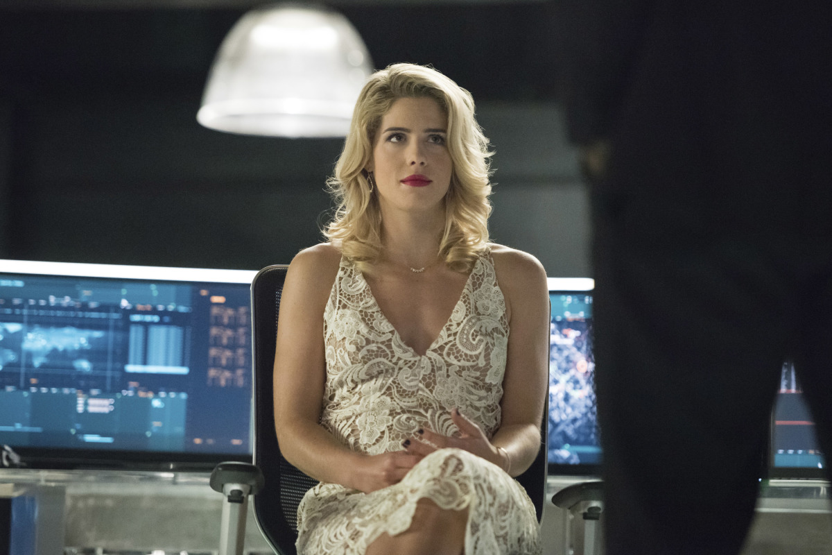 ARROW: Speedy Wakes Up In New Photos From Season 6, Episode 9 ...