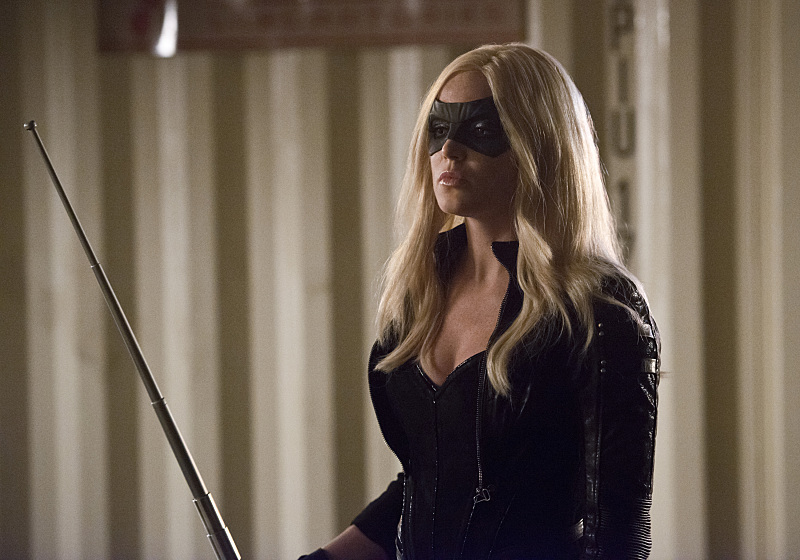 Arrow Season 4: Who's In The Grave? | GreenArrowTV