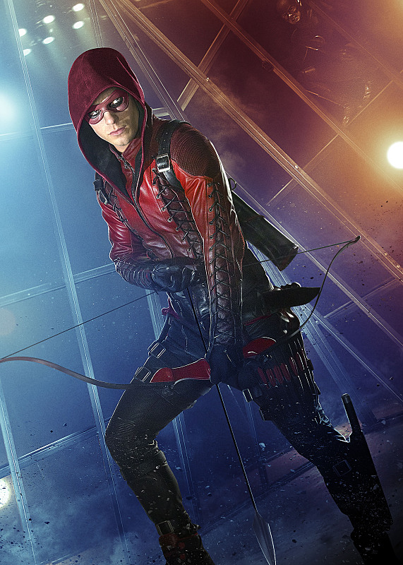 Arrow EP Wendy Mericle Talks Season 5: Anatoly, Felicity's New BF ...