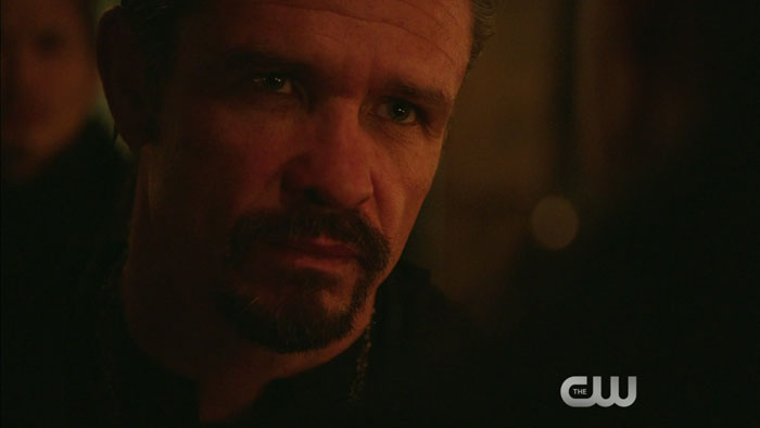 Arrow: Screencaps From A "This Is Your Sword" Preview Clip | GreenArrowTV