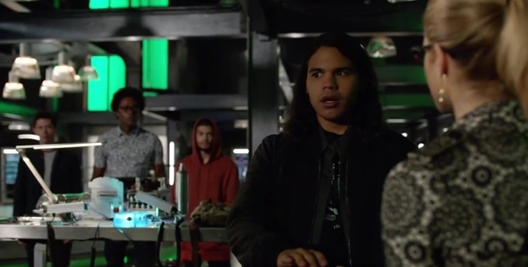Arrow Episode 100 Preview Clip & "Inside: Invasion!" | GreenArrowTV