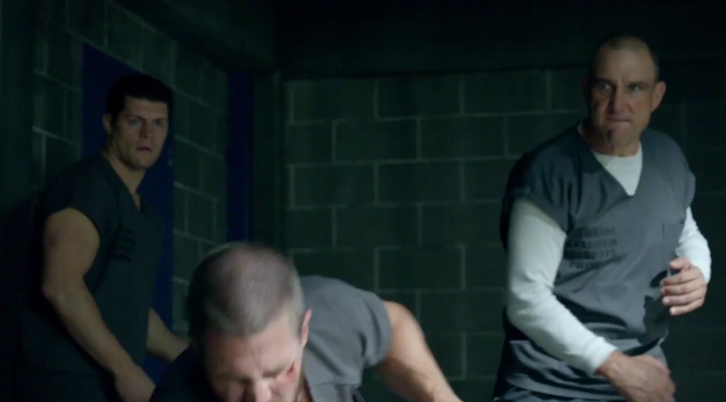 Arrow "Inmate 4587" Preview Clip | GreenArrowTV